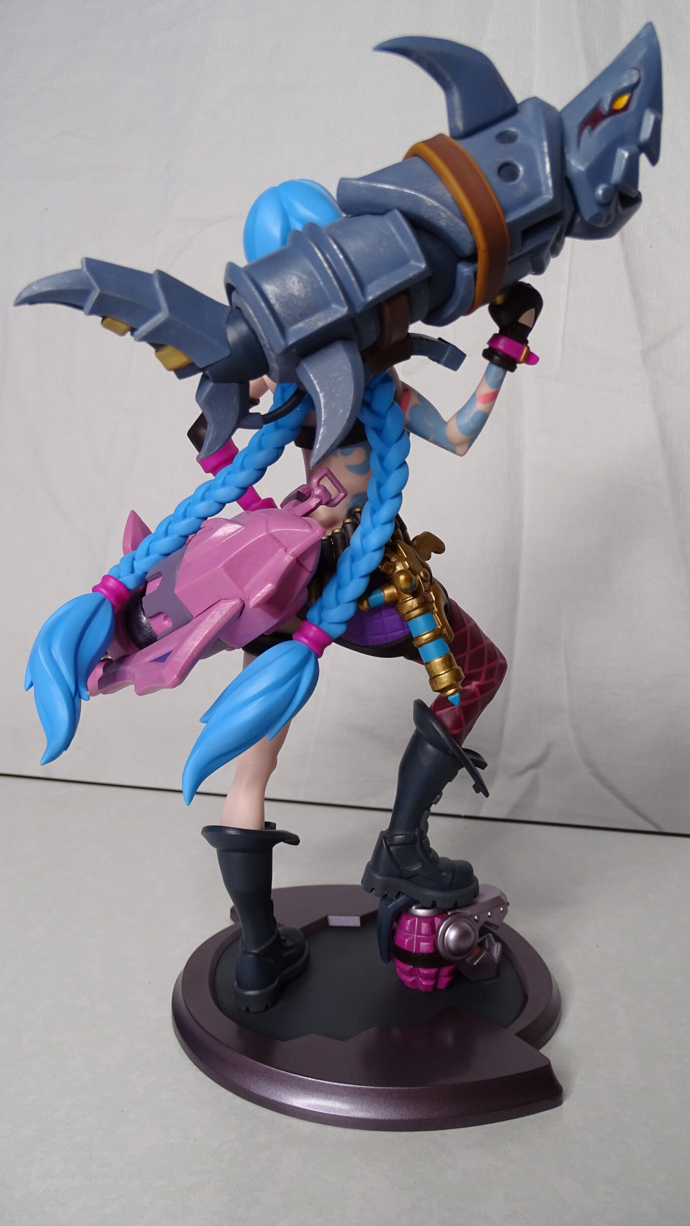 League of Legends Jinx Unlocked Figure Review | hXcHector.com