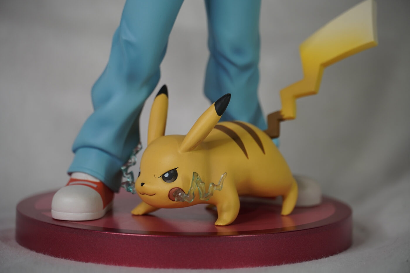 Pokemon Trainer Red with Pikachu Kotobukiya ARTFXJ Figure Unboxing ...