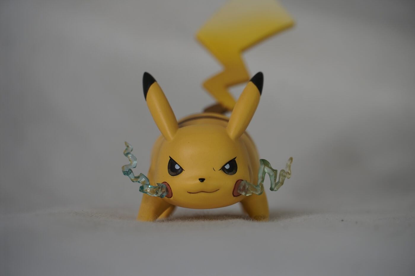 Pokemon Trainer Red with Pikachu Kotobukiya ARTFXJ Figure Unboxing ...